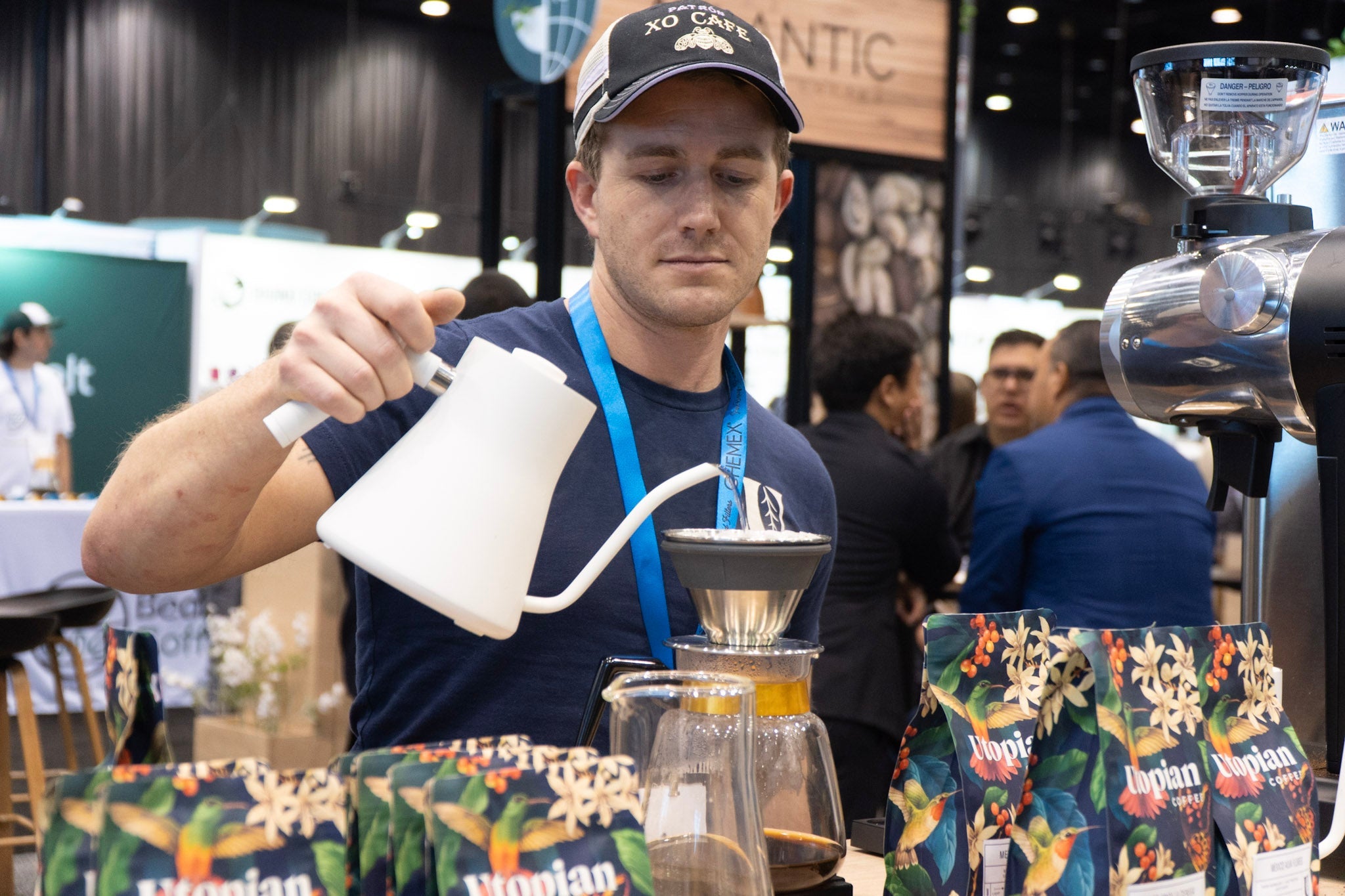 The Ultimate Guide on how to Make a Pour-Over – Utopian Coffee